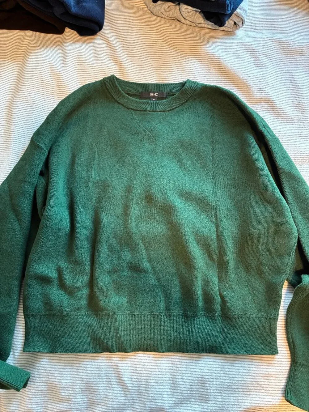 Uniqlo | Sweaters | Green Uniqlo Sweater | Poshmark